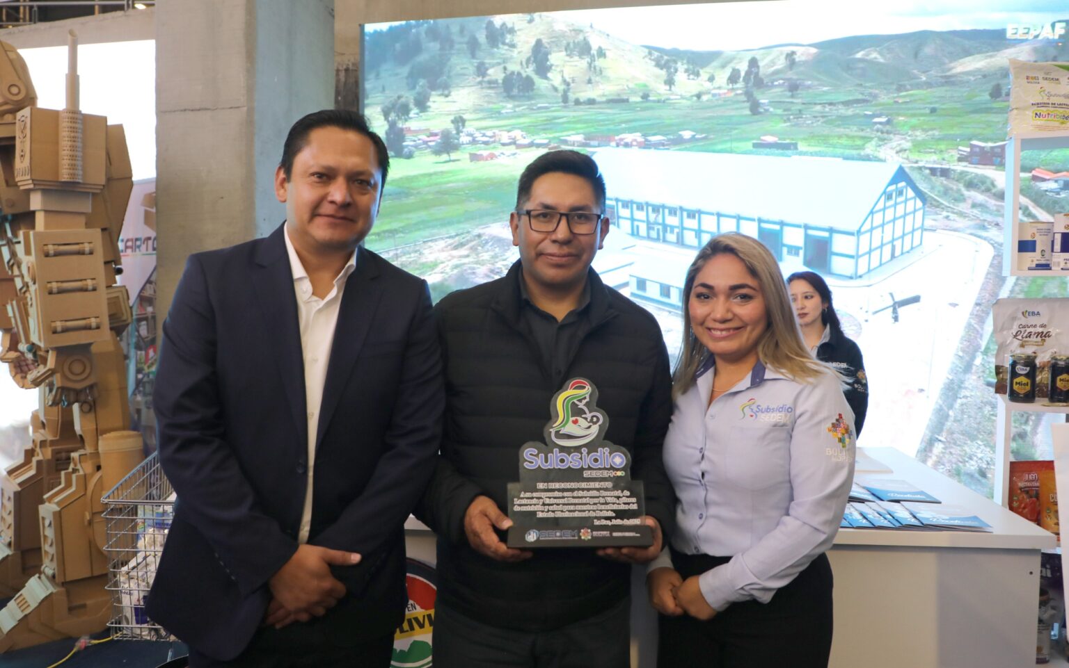 SEDEM INAUGURA SU STAND EN LA PAZ EXPONE CON PRESENCIA PRESIDENCIAL Y ...